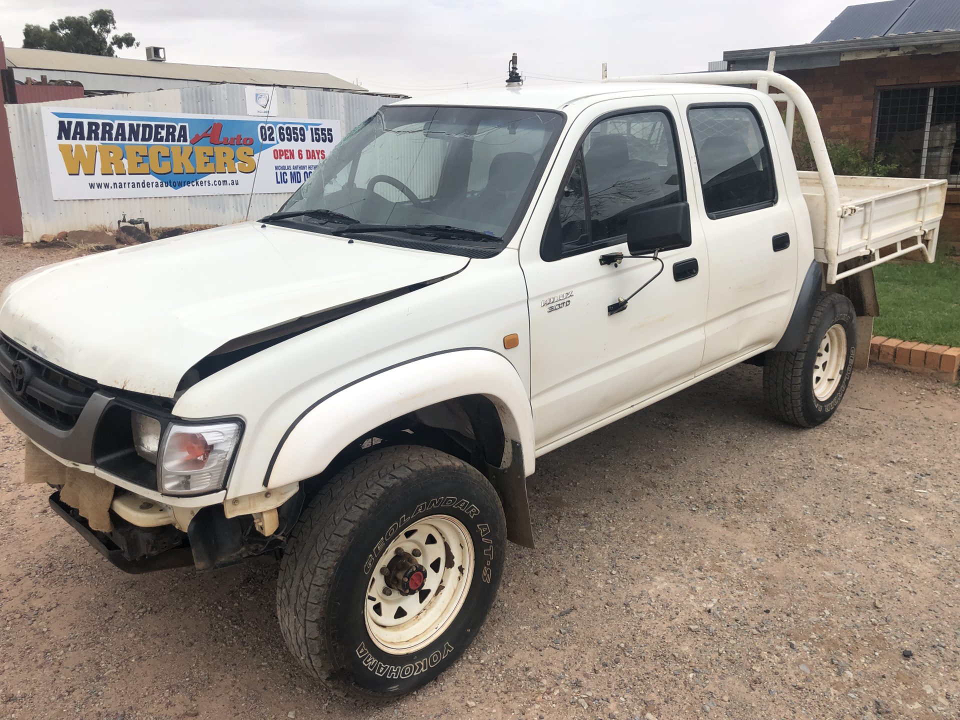 KZN 165 HILUX 2002 - Narrandera Auto Wreckers